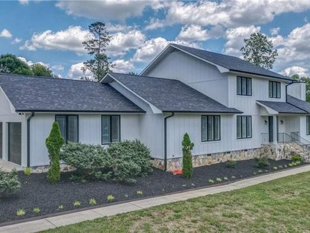 2409 Riverbend Rd, Jamestown, NC 27282