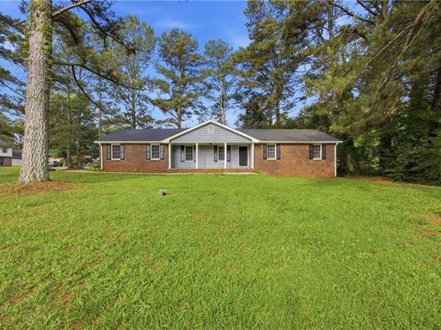 2409 Three Bars Dr, Snellville, GA 30078