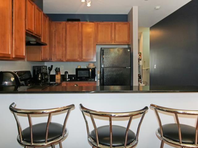 2409 W 32 Place