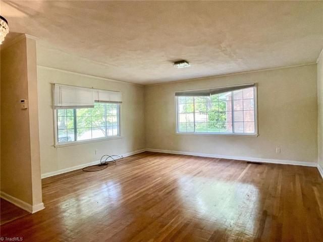 2409 W Cornwallis Drive