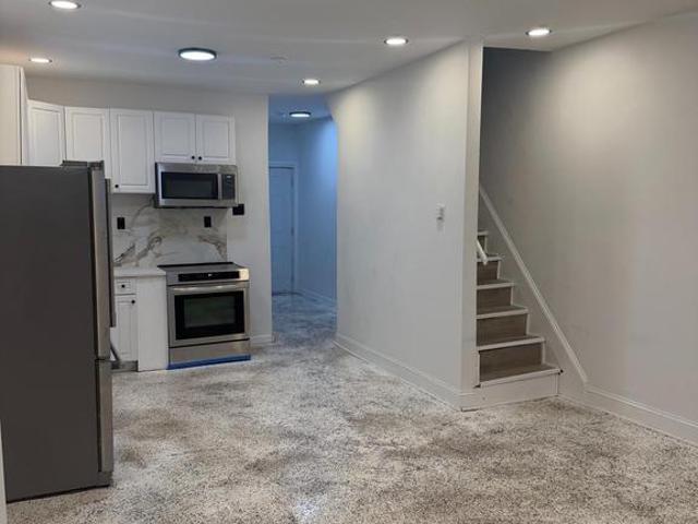 2409 W Harold Street