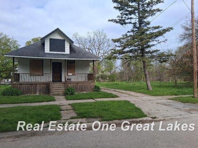 2409 Wilkins St, Saginaw, MI 48601