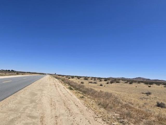 24000 E Ave # J8, Lancaster, CA 93535