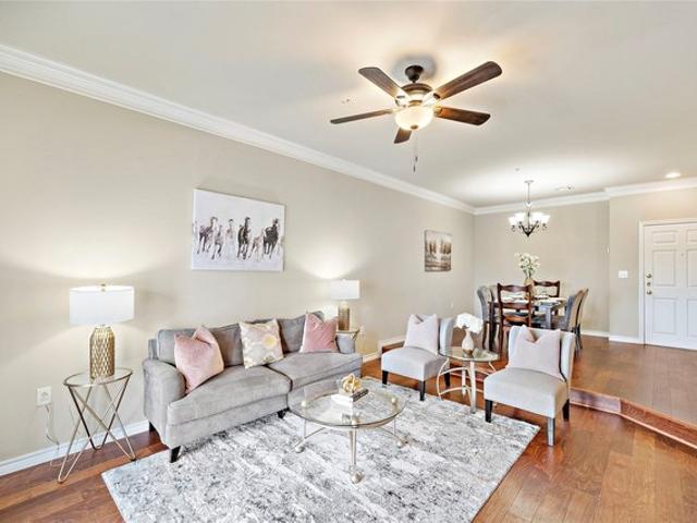 2400 McCue Rd Apt 428, Houston, TX 77056
