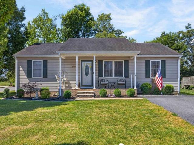 2400 Mosley St, Waynesboro, VA 22980
