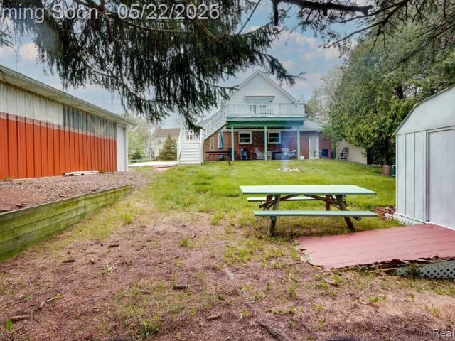 2400 N Lakeshore Road