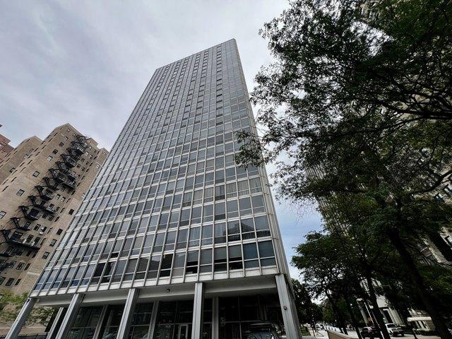 2400 N Lakeview Ave Apt 1007, Chicago, IL 60614