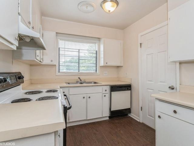 2400 Blue Harmony 3 Bedroom Apartment for Rent at 2400 Campbellton Rd Sw, Atlanta, GA 30311 Campbellton Road