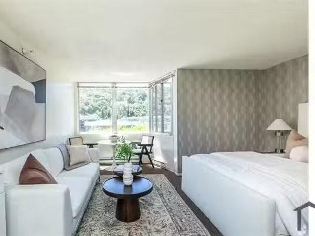 2400 Carlmont Dr, Belmont, CA 94002