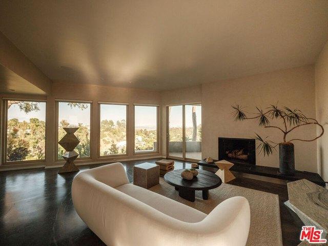 2400 Crest View Dr, Los Angeles, CA 90046
