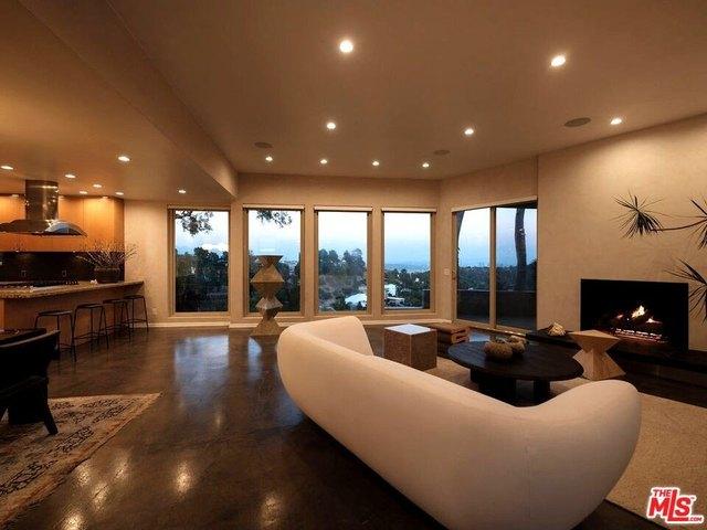 2400 Crest View Dr, Los Angeles, CA 90046