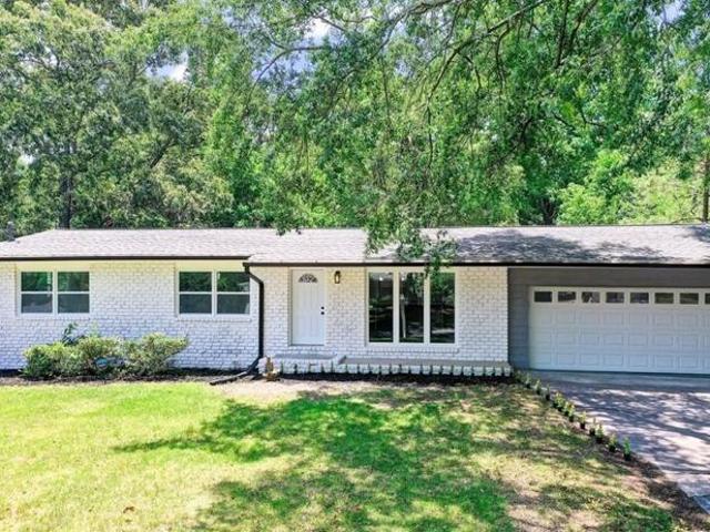 2400 Crockett Dr SE, Marietta, GA 30067