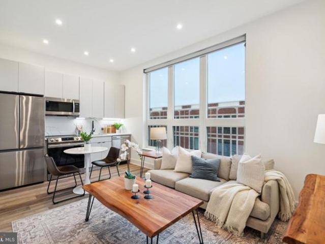 2400 Frankford Ave #405, Philadelphia, PA 19125