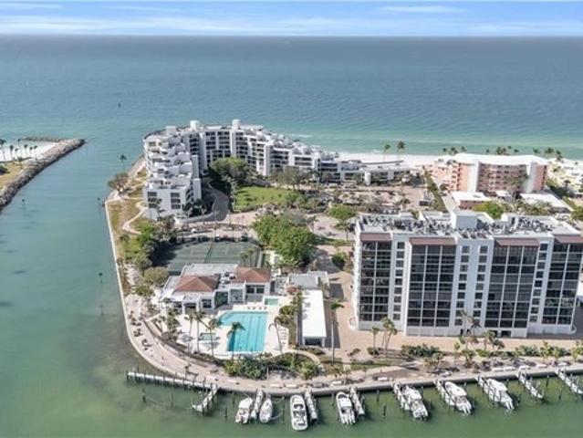 2400 Gulf Shore Blvd N Ph 3, Naples, FL 34103