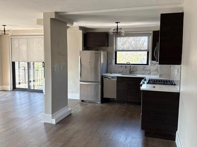 2400 Hudson Terrace # 3F