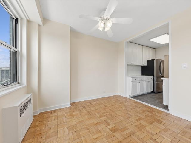 2400 JOHNSON Avenue 2D