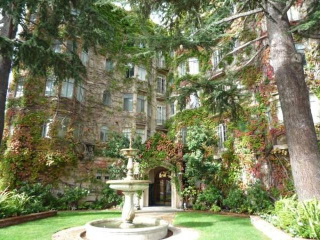 $2400 Jr1Bdrm In Historic Laning Chateau!