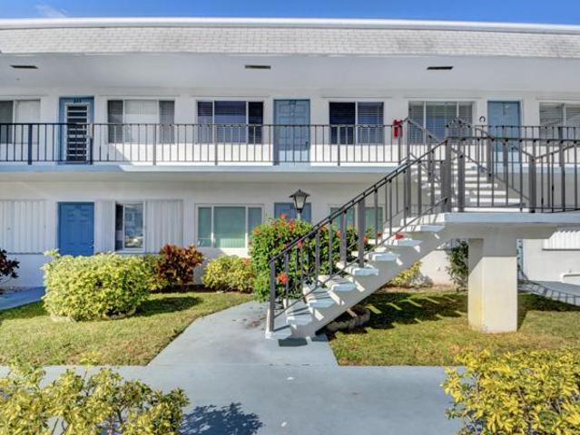 2400 Lake Osborne Dr #212, Lake Worth Beach, FL 33461