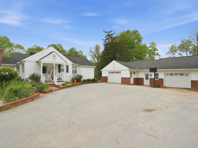 2400 Liberty Rd, Eldersburg, MD 21784 | MLS #MDCR2034