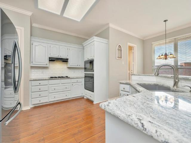 2400 Peach Blossom Court