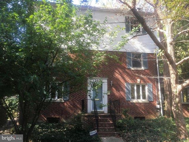 2400 S Arlington Ridge Rd, Arlington, VA 22202