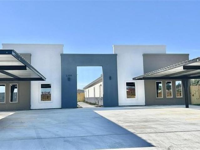 2400 S Hillside St S, Edinburg, TX 78542