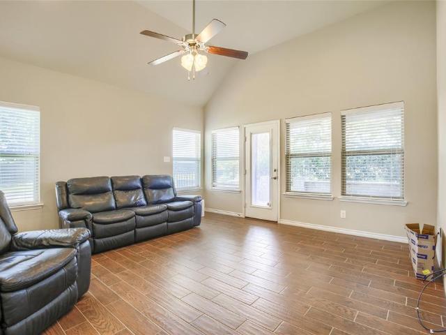 2400 Sabine Circle