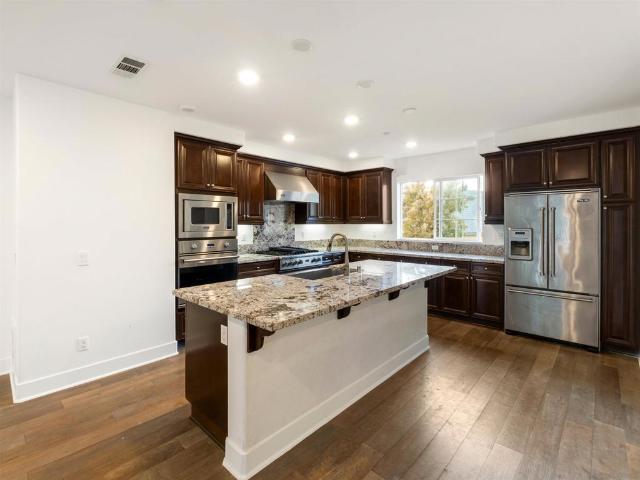 2400 Torrey Pines Rd 112