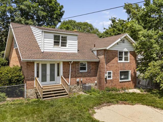 2400 Van Reed Road