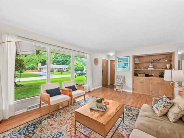 2400 W Apple Tree Rd