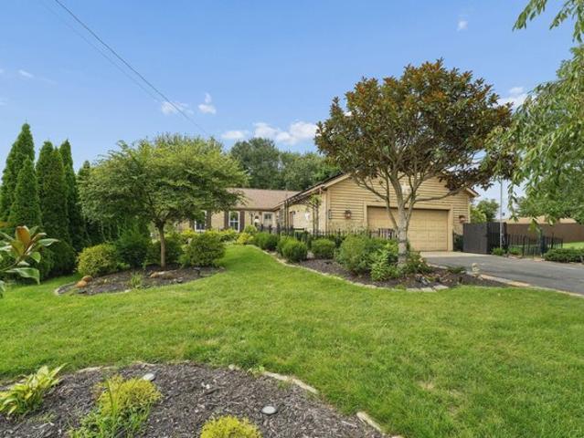 2400 Yuma Dr, London, OH 43140