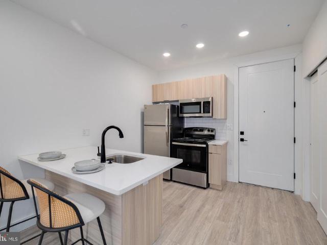 2400 18 E Huntingdon Street # 204