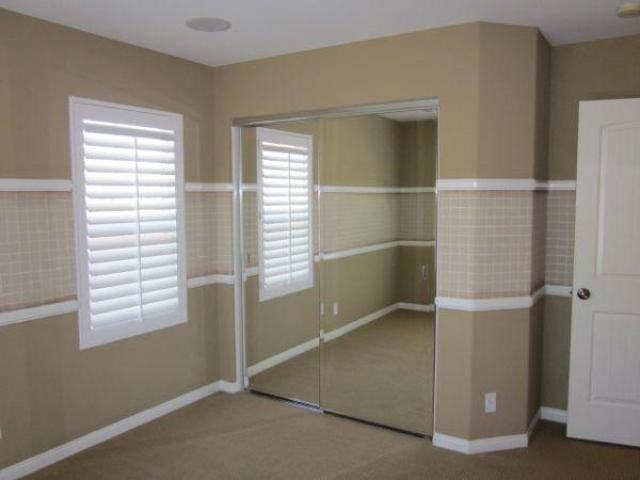 $2400 / 4br 2070ft² Beautiful Former Model Home in Gated Community Oxnard
