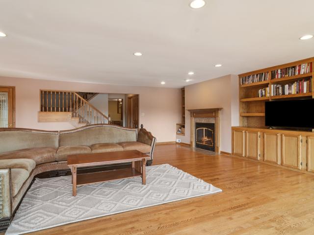 24013 N Forest Drive