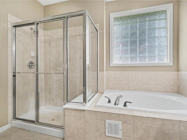 24012 St Andrews Ct, Paola, KS 66071 | MLS #2626