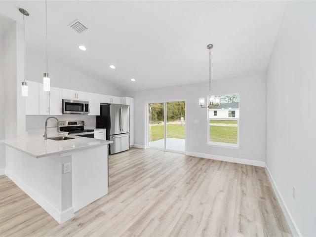 24015 NW Amberjack Ave, Dunnellon, FL 34431 | MLS #OM721254