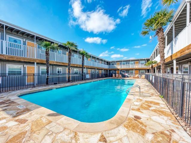 2401 Manor Rd # 133