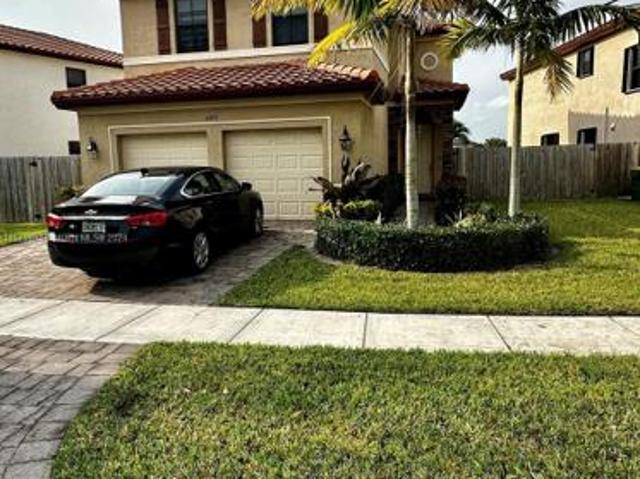 2401 NE 2nd Dr, Homestead, FL 33033