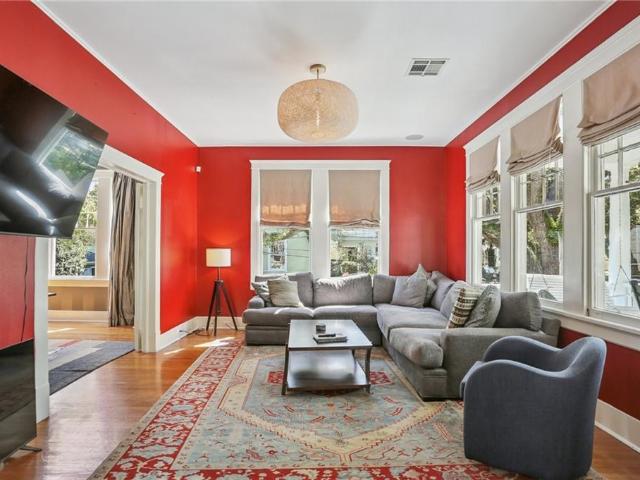 2401 Octavia Street