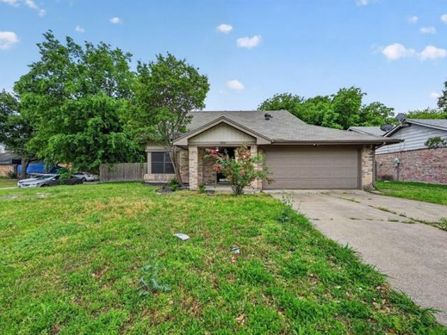 2401 Channing Dr, Grand Prairie, TX 75052