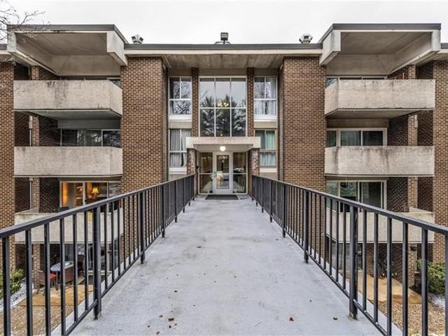 2401 Charlemagne Cir, Pittsburgh, PA 15237