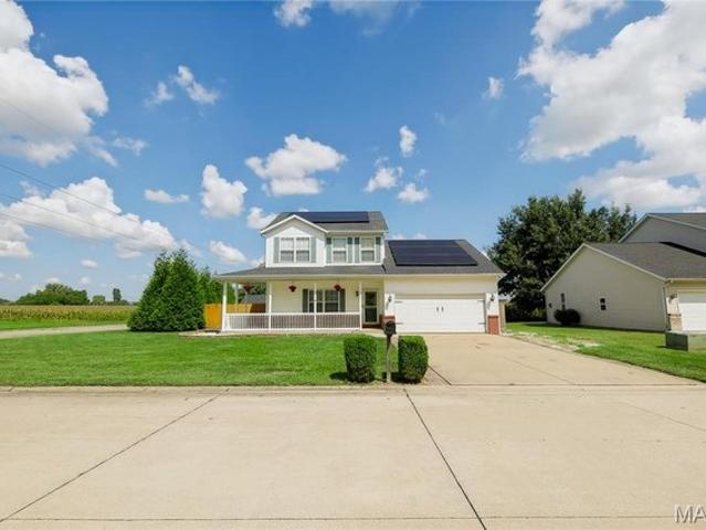 2401 Coniferous Dr, Belleville, IL 62221