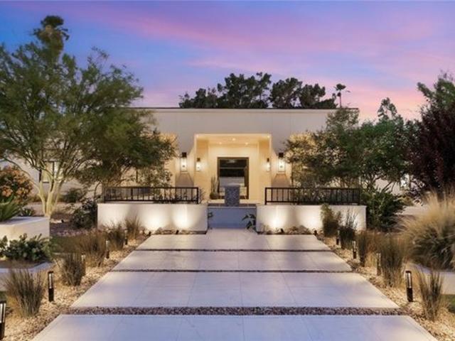 2401 Driftwood Dr, Las Vegas, NV 89107