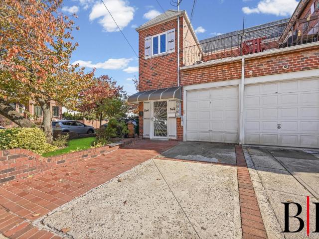2401 E 63rd Street