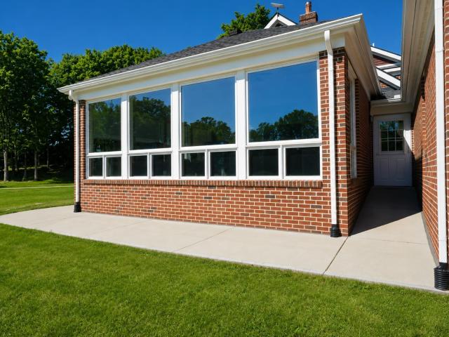 2401 E Brocker Road