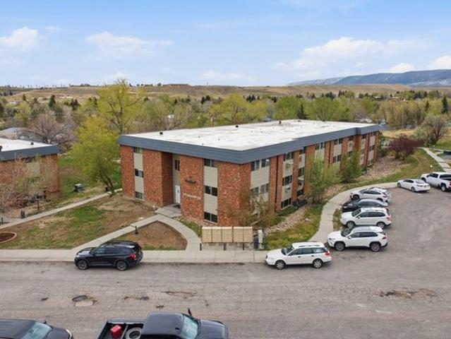 2401 Grandview Pl, Casper, WY 82604