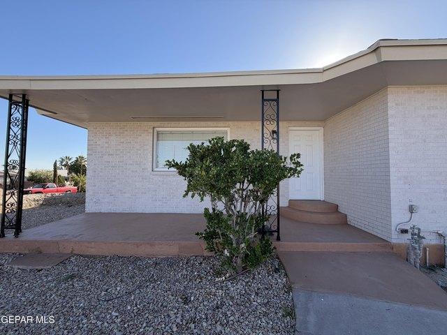 2401 Hawley Cir, El Paso, TX 79903