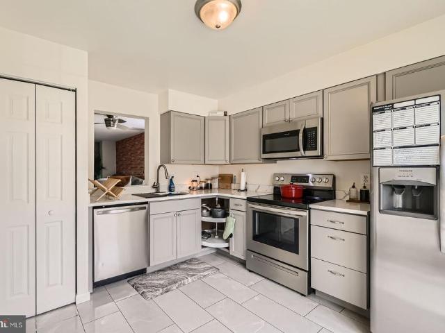 2401 Kevsway Court