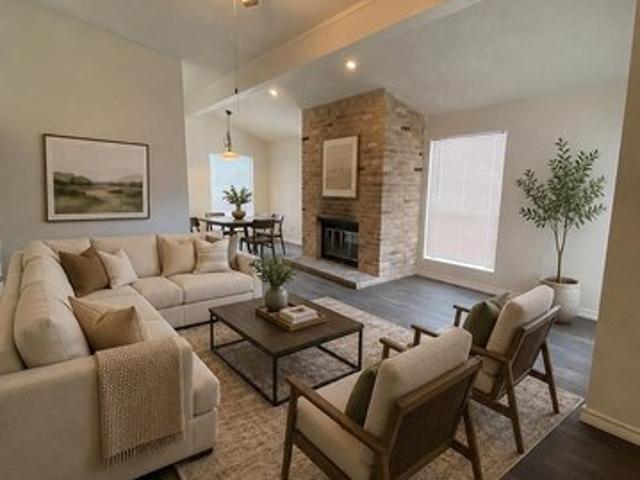 2401 Leon St Apt 206, Austin, TX 78705