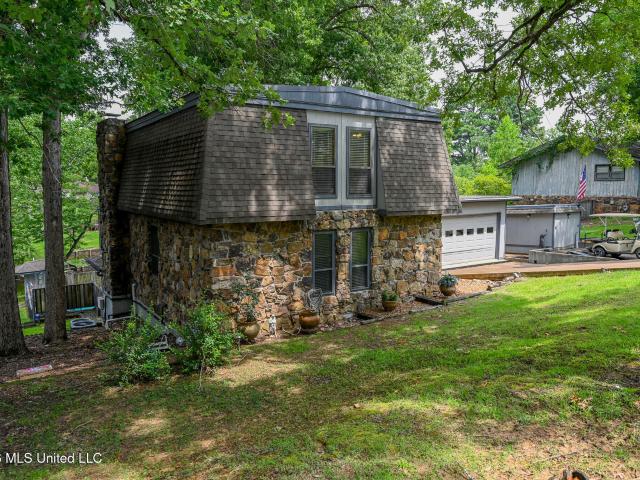 2401 Placid Cove